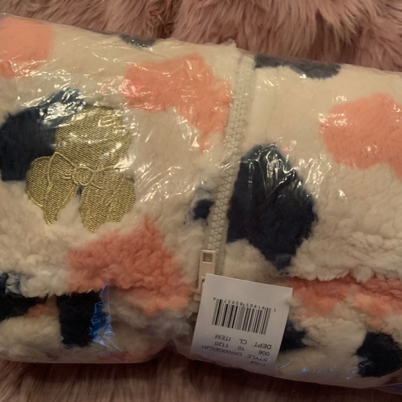 Disney | Jackets & Coats | Toddler Girls Disney Minnie Zip Up Heart ...